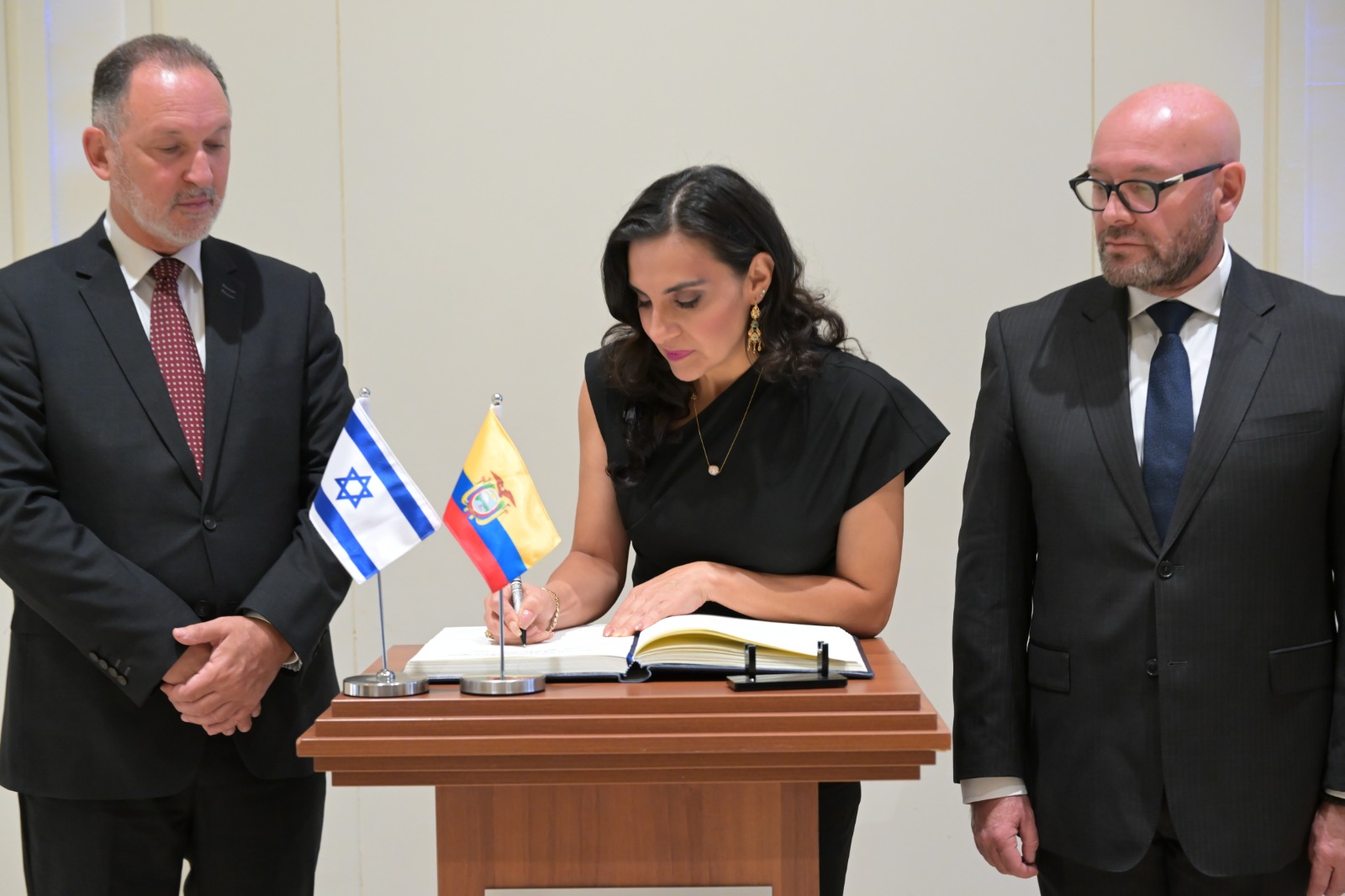 Verónica Abad no tendrá seguridad oficial en Israel - Tuvoz.tv