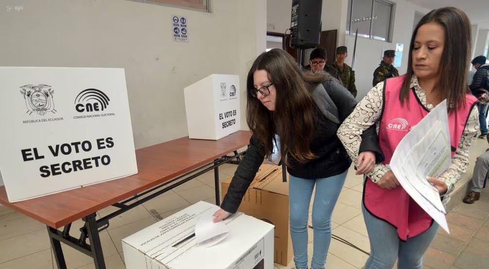 Se cumplen 100 años del voto femenino en Ecuador - Tuvoz.tv